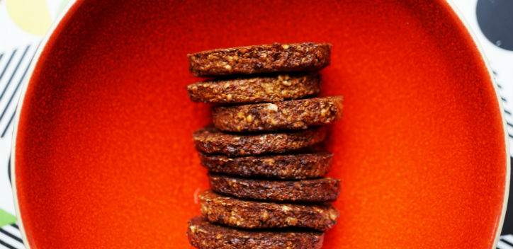 Walnut cinnamon cookies | The Vegan Society